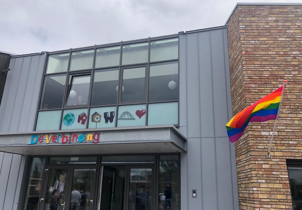 Zo viert basisschool de Verbinding Paarse Vrijdag - Gendi